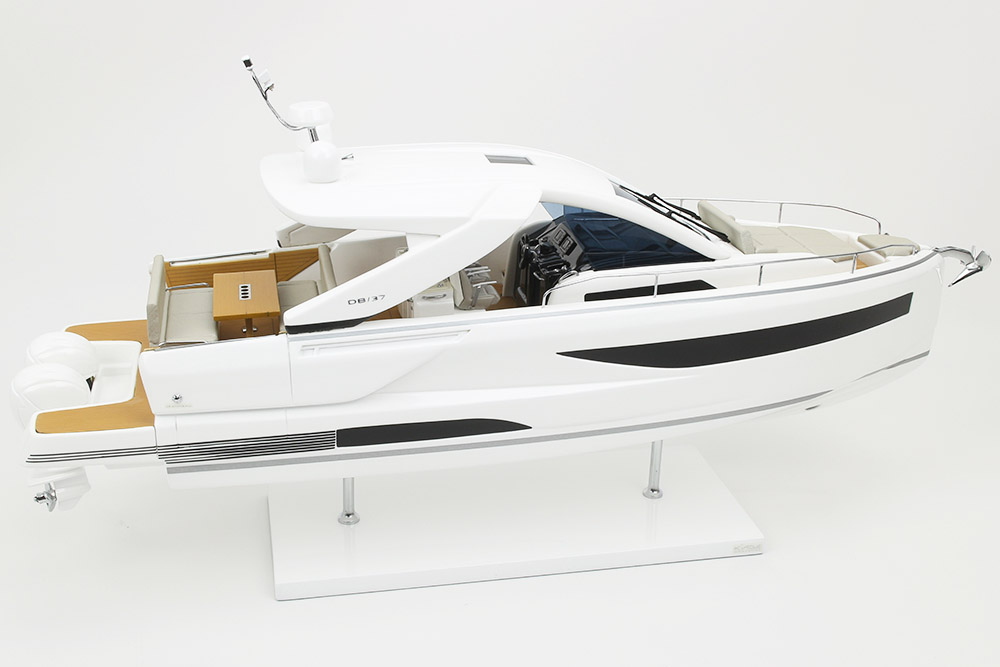 Maquette officielle JEANNEAU DB 37 OUT - Kiade Maquettes